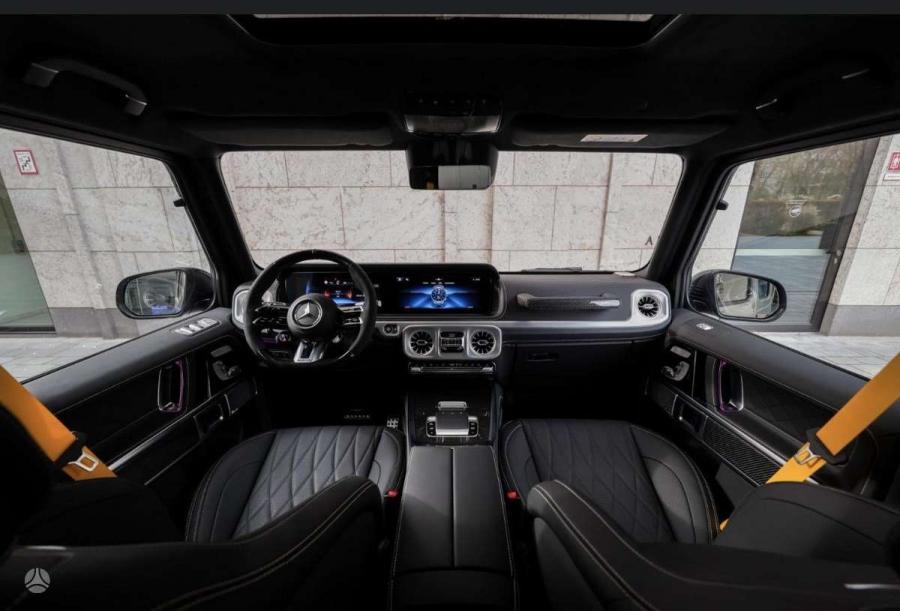 Pelēks Mercedes-Benz G63 AMG 2025 Kauņa, ar dzinēja tilpumu 3.98 L un nobraukumu 19 tūkst. km par 242000 €, foto 9 vietnē AUTOMOTO.COM.LV