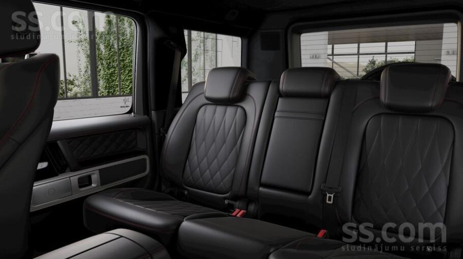 Pelēks Mercedes-Benz G63 AMG 2025 Rīga, ar dzinēja tilpumu 4.00 L un nobraukumu 4 tūkst. km par 259900 €, foto 10 vietnē AUTOMOTO.COM.LV