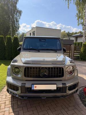 Pelēks Mercedes-Benz G63 AMG 2026 Rīga, ar dzinēja tilpumu 0.00 L un nobraukumu 4 tūkst. km par 278300 €, foto  vietnē AUTOMOTO.COM.LV
