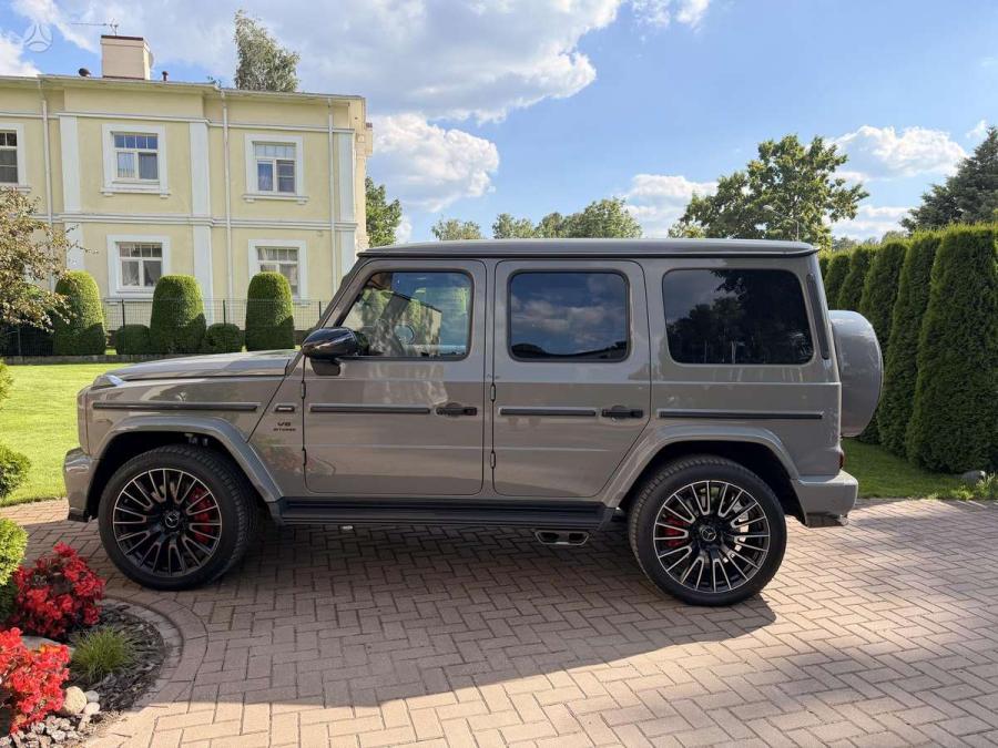 Grey Mercedes-Benz G63 AMG 2026 in Riga, with an engine capacity of 0.00 L and mileage of 4 thousand km for 278300 €, photo 4 on AUTOMOTO.COM.LV