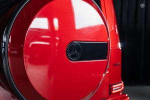 Sarkans Mercedes-Benz G63 AMG 2023 Viļņa, ar dzinēja tilpumu 3.98 L un nobraukumu 27 tūkst. km par 169999 €, foto 16 vietnē AUTOMOTO.COM.LV