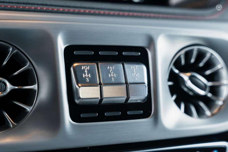 Sarkans Mercedes-Benz G63 AMG 2023 Viļņa, ar dzinēja tilpumu 3.98 L un nobraukumu 27 tūkst. km par 169999 €, foto 33 vietnē AUTOMOTO.COM.LV