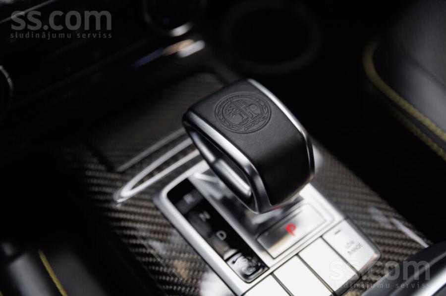 Dzeltens Mercedes-Benz G63 AMG 2016 Rīga, ar dzinēja tilpumu 5.50 L un nobraukumu 32 tūkst. km par 175000 €, foto 18 vietnē AUTOMOTO.COM.LV