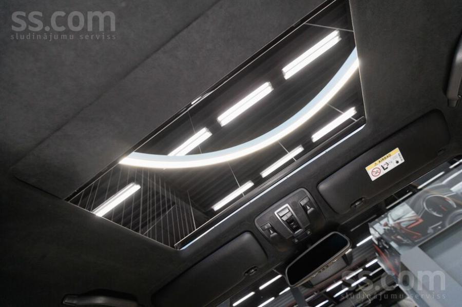 Dzeltens Mercedes-Benz G63 AMG 2016 Rīga, ar dzinēja tilpumu 5.50 L un nobraukumu 32 tūkst. km par 175000 €, foto 32 vietnē AUTOMOTO.COM.LV