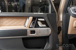 Dzeltens Mercedes-Benz G63 AMG 2025 Rīga, ar dzinēja tilpumu 4.00 L un nobraukumu 9 tūkst. km par 216900 €, foto 16 vietnē AUTOMOTO.COM.LV
