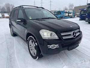 Black Mercedes-Benz GL 320 2006 in Kaunas, with an engine capacity of 2.99 L and mileage of 280 thousand km for 7250 €, photo 4 on AUTOMOTO.COM.LV