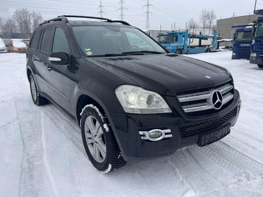 Black Mercedes-Benz GL 320 2006 in Kaunas, with an engine capacity of 2.99 L and mileage of 280 thousand km for 7250 €, photo 4 on AUTOMOTO.COM.LV