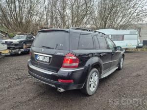 Black Mercedes-Benz GL 320 2007 in Riga, with an engine capacity of 3.00 L and mileage of 320 thousand km for 3690 €, photo 6 on AUTOMOTO.COM.LV