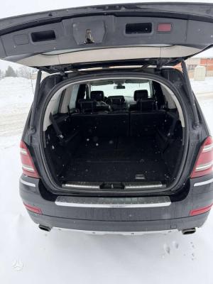 Melns Mercedes-Benz GL 320 2007 Gargždai, ar dzinēja tilpumu 2.99 L un nobraukumu 460 tūkst. km par 5699 €, foto 8 vietnē AUTOMOTO.COM.LV