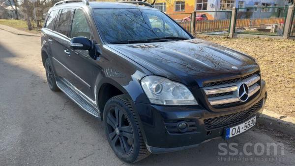 Melns Mercedes-Benz GL 320 2007 Daugavpils, ar dzinēja tilpumu 3.00 L un nobraukumu 0 tūkst. km par 5700 €, foto 3 vietnē AUTOMOTO.COM.LV