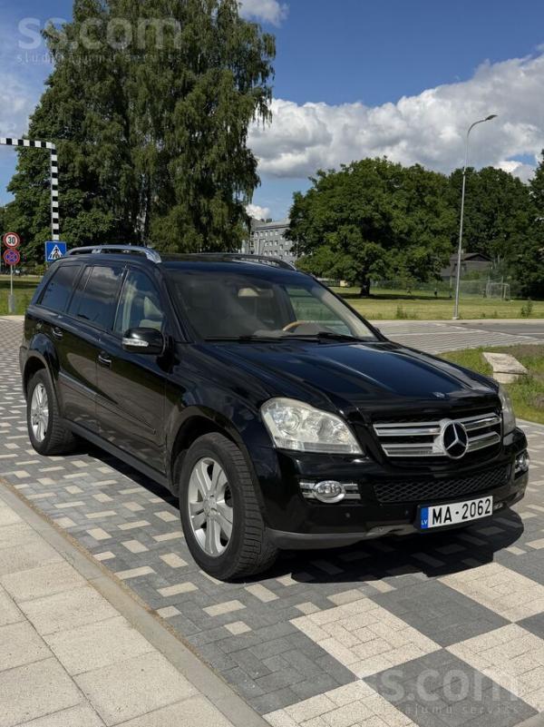 Melns Mercedes-Benz GL 320 2007 Rīga, ar dzinēja tilpumu 3.00 L un nobraukumu 312 tūkst. km par 7500 €, foto 3 vietnē AUTOMOTO.COM.LV