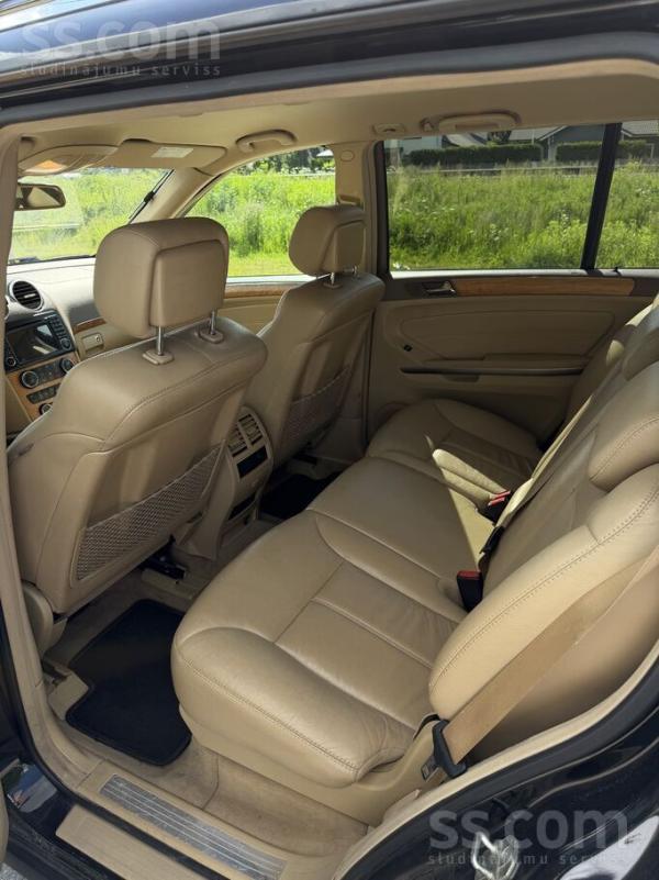 Melns Mercedes-Benz GL 320 2007 Rīga, ar dzinēja tilpumu 3.00 L un nobraukumu 312 tūkst. km par 7500 €, foto 7 vietnē AUTOMOTO.COM.LV