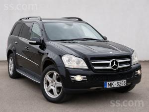 Melns Mercedes-Benz GL 320 2007 Daugavpils, ar dzinēja tilpumu 3.00 L un nobraukumu 473 tūkst. km par 6900 €, foto  vietnē AUTOMOTO.COM.LV