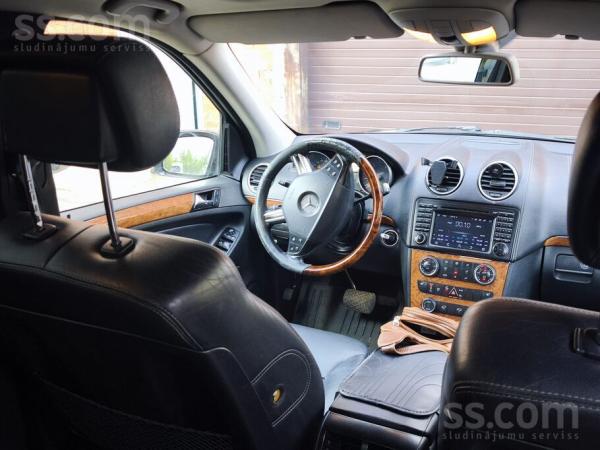Melns Mercedes-Benz GL 320 2007 Daugavpils, ar dzinēja tilpumu 3.00 L un nobraukumu 473 tūkst. km par 6900 €, foto 6 vietnē AUTOMOTO.COM.LV