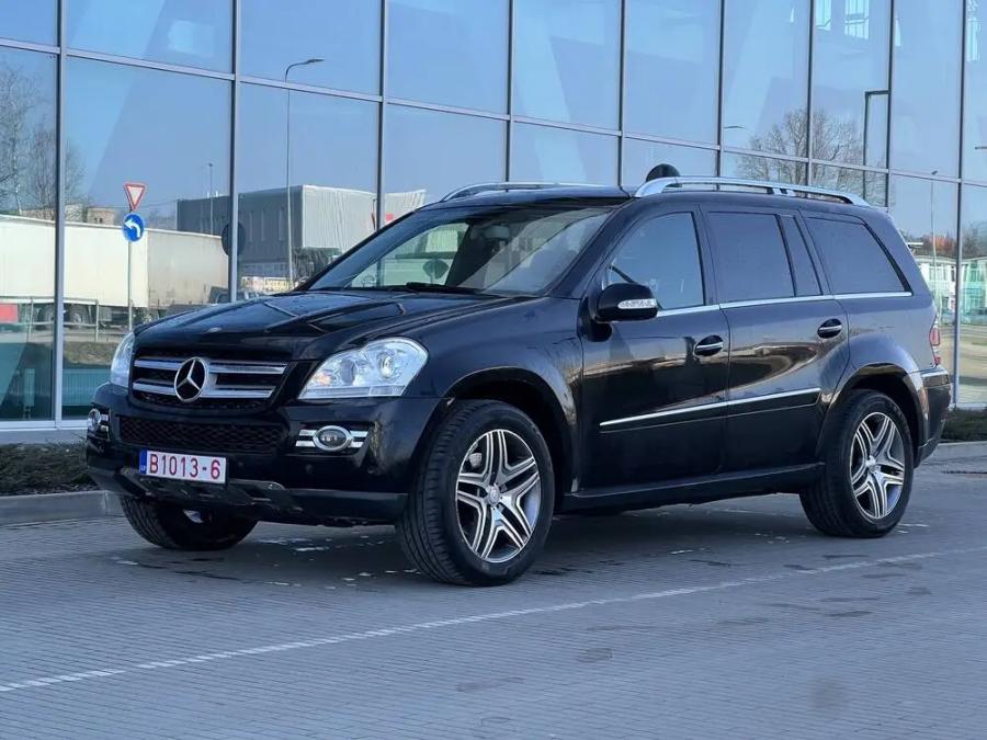 Black Mercedes-Benz GL 320 2007 in Rezekne, with an engine capacity of 3.00 L and mileage of 409 thousand km for 7150 €, photo 3 on AUTOMOTO.COM.LV
