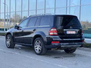 Black Mercedes-Benz GL 320 2007 in Rezekne, with an engine capacity of 3.00 L and mileage of 409 thousand km for 7150 €, photo 6 on AUTOMOTO.COM.LV