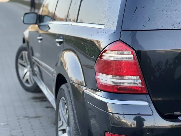 Melns Mercedes-Benz GL 320 2007 Rēzekne, ar dzinēja tilpumu 3.00 L un nobraukumu 409 tūkst. km par 7150 €, foto 6 vietnē AUTOMOTO.COM.LV
