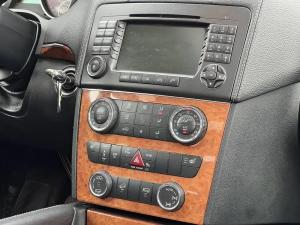 Black Mercedes-Benz GL 320 2007 in Rezekne, with an engine capacity of 3.00 L and mileage of 409 thousand km for 7150 €, photo 12 on AUTOMOTO.COM.LV