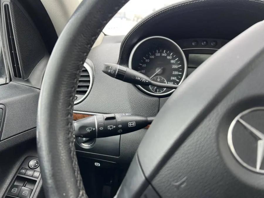 Black Mercedes-Benz GL 320 2007 in Rezekne, with an engine capacity of 3.00 L and mileage of 409 thousand km for 7150 €, photo 16 on AUTOMOTO.COM.LV