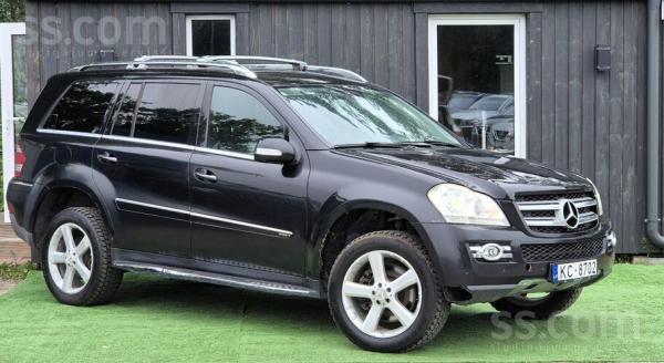 Melns Mercedes-Benz GL 320 2007 Rīga, ar dzinēja tilpumu 3.00 L un nobraukumu 0 tūkst. km par 3990 €, foto 2 vietnē AUTOMOTO.COM.LV