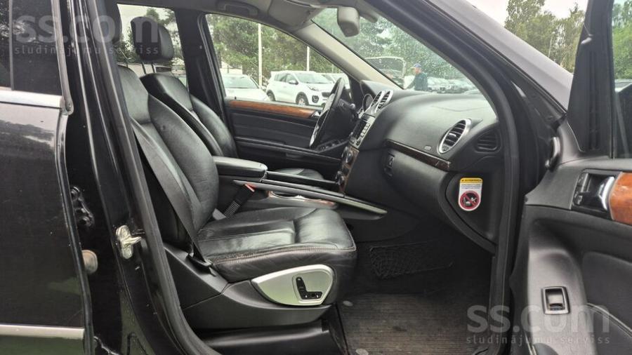 Melns Mercedes-Benz GL 320 2007 Rīga, ar dzinēja tilpumu 3.00 L un nobraukumu 0 tūkst. km par 3990 €, foto 10 vietnē AUTOMOTO.COM.LV