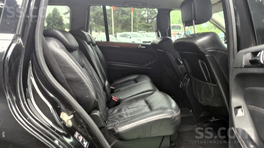 Melns Mercedes-Benz GL 320 2007 Rīga, ar dzinēja tilpumu 3.00 L un nobraukumu 0 tūkst. km par 3990 €, foto 14 vietnē AUTOMOTO.COM.LV