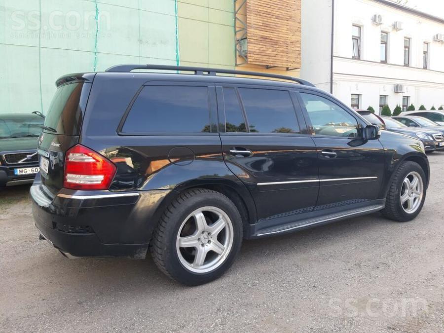 Black Mercedes-Benz GL 320 2007 in Daugavpils, with an engine capacity of 3.00 L and mileage of 0 thousand km for 5900 €, photo 7 on AUTOMOTO.COM.LV