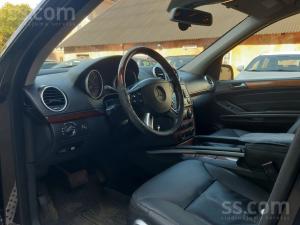 Black Mercedes-Benz GL 320 2007 in Daugavpils, with an engine capacity of 3.00 L and mileage of 0 thousand km for 5900 €, photo 12 on AUTOMOTO.COM.LV
