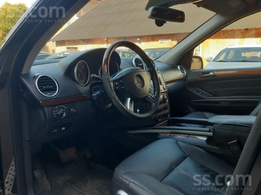 Black Mercedes-Benz GL 320 2007 in Daugavpils, with an engine capacity of 3.00 L and mileage of 0 thousand km for 5900 €, photo 12 on AUTOMOTO.COM.LV