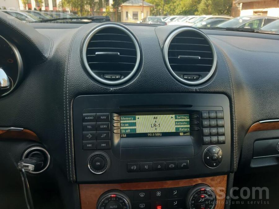 Black Mercedes-Benz GL 320 2007 in Daugavpils, with an engine capacity of 3.00 L and mileage of 0 thousand km for 5900 €, photo 17 on AUTOMOTO.COM.LV