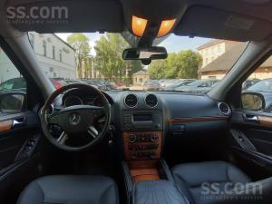 Black Mercedes-Benz GL 320 2007 in Daugavpils, with an engine capacity of 3.00 L and mileage of 0 thousand km for 5900 €, photo 21 on AUTOMOTO.COM.LV