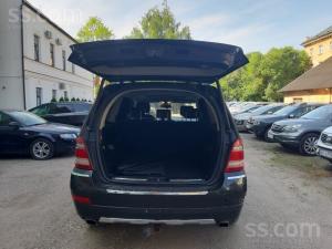 Black Mercedes-Benz GL 320 2007 in Daugavpils, with an engine capacity of 3.00 L and mileage of 0 thousand km for 5900 €, photo 23 on AUTOMOTO.COM.LV