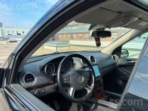 Black Mercedes-Benz GL 320 2007 in Riga, with an engine capacity of 3.00 L and mileage of 345 thousand km for 11980 €, photo 12 on AUTOMOTO.COM.LV