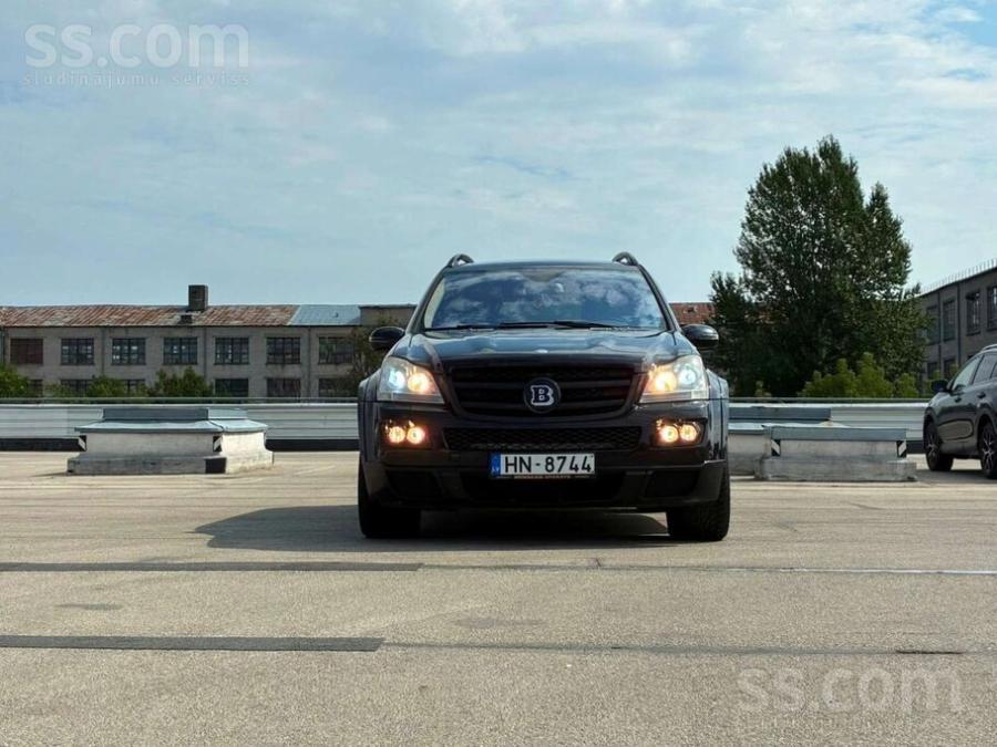 Black Mercedes-Benz GL 320 2007 in Riga, with an engine capacity of 3.00 L and mileage of 345 thousand km for 11980 €, photo 5 on AUTOMOTO.COM.LV