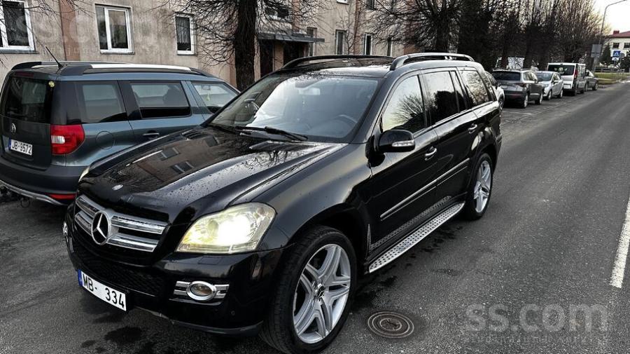 Melns Mercedes-Benz GL 320 2007 Ogre, ar dzinēja tilpumu 3.00 L un nobraukumu 307 tūkst. km par 8200 €, foto 1 vietnē AUTOMOTO.COM.LV