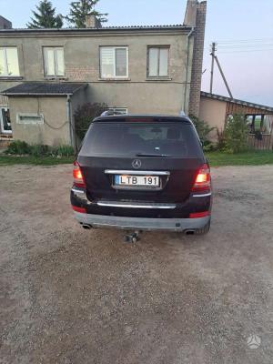 Melns Mercedes-Benz GL 320 2007 Pasvalys, ar dzinēja tilpumu 2.99 L un nobraukumu 304 tūkst. km par 5600 €, foto 4 vietnē AUTOMOTO.COM.LV