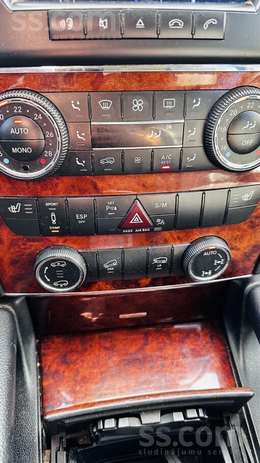 Melns Mercedes-Benz GL 320 2007 Ogre, ar dzinēja tilpumu 3.00 L un nobraukumu 307 tūkst. km par 7700 €, foto 9 vietnē AUTOMOTO.COM.LV