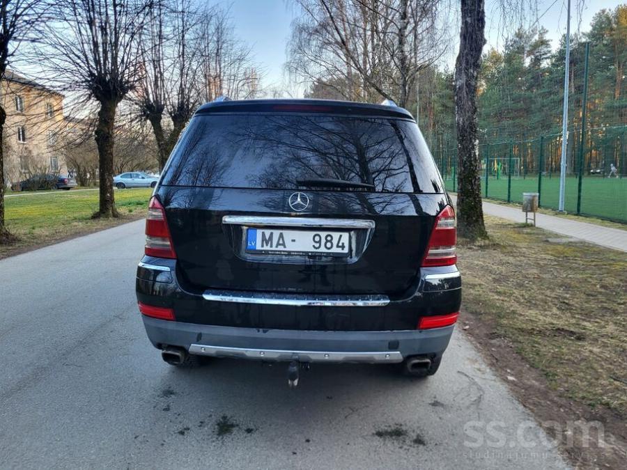 Melns Mercedes-Benz GL 320 2008 Rīga, ar dzinēja tilpumu 3.00 L un nobraukumu 280 tūkst. km par 27500 €, foto 6 vietnē AUTOMOTO.COM.LV