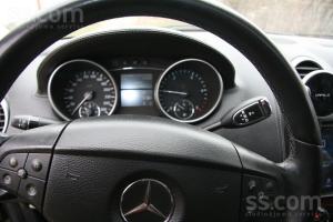 Melns Mercedes-Benz GL 320 2008 Rīga, ar dzinēja tilpumu 3.00 L un nobraukumu 280 tūkst. km par 27500 €, foto 9 vietnē AUTOMOTO.COM.LV