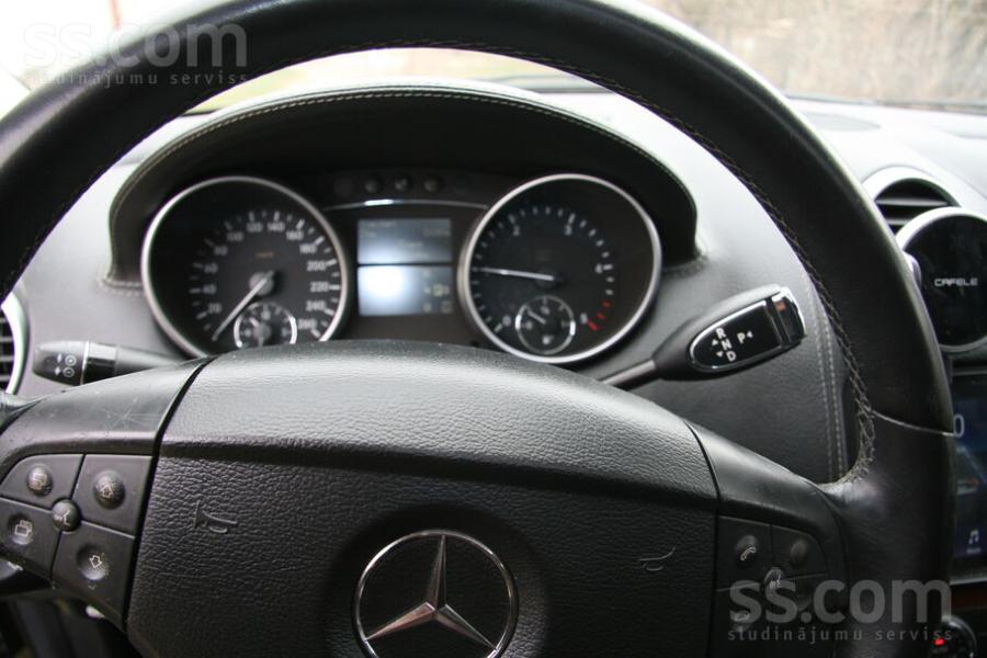 Melns Mercedes-Benz GL 320 2008 Rīga, ar dzinēja tilpumu 3.00 L un nobraukumu 280 tūkst. km par 27500 €, foto 9 vietnē AUTOMOTO.COM.LV