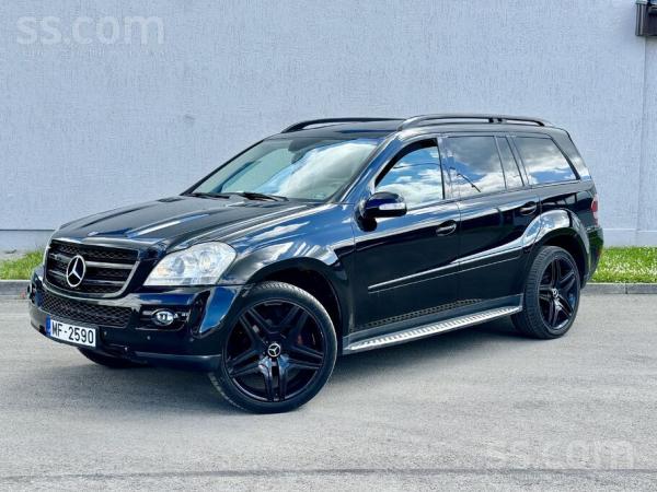 Black Mercedes-Benz GL 320 2008 in Jelgava, with an engine capacity of 3.00 L and mileage of 0 thousand km for 7950 €, photo 2 on AUTOMOTO.COM.LV