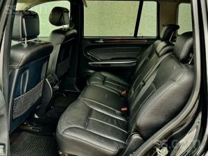 Melns Mercedes-Benz GL 320 2008 Jelgava, ar dzinēja tilpumu 3.00 L un nobraukumu 0 tūkst. km par 7950 €, foto 10 vietnē AUTOMOTO.COM.LV
