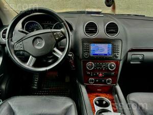 Melns Mercedes-Benz GL 320 2008 Jelgava, ar dzinēja tilpumu 3.00 L un nobraukumu 0 tūkst. km par 7950 €, foto 13 vietnē AUTOMOTO.COM.LV