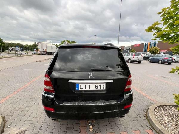 Melns Mercedes-Benz GL 320 2008 Jonava, ar dzinēja tilpumu 2.99 L un nobraukumu 243 tūkst. km par 4900 €, foto 3 vietnē AUTOMOTO.COM.LV
