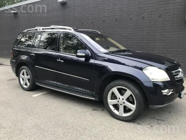 Zils Mercedes-Benz GL 320 2007 Rīga, ar dzinēja tilpumu 3.00 L un nobraukumu 305 tūkst. km par 7400 €, foto 1 vietnē AUTOMOTO.COM.LV