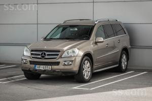 Brown Mercedes-Benz GL 320 2008 in Riga, with an engine capacity of 3.00 L and mileage of 327 thousand km for 5990 €, photo  on AUTOMOTO.COM.LV