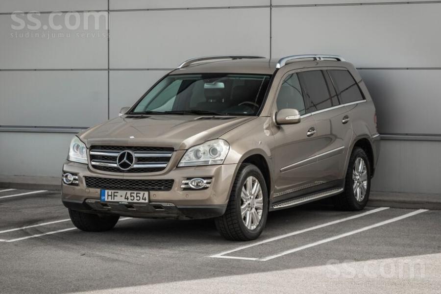 Brown Mercedes-Benz GL 320 2008 in Riga, with an engine capacity of 3.00 L and mileage of 327 thousand km for 5990 €, photo 1 on AUTOMOTO.COM.LV