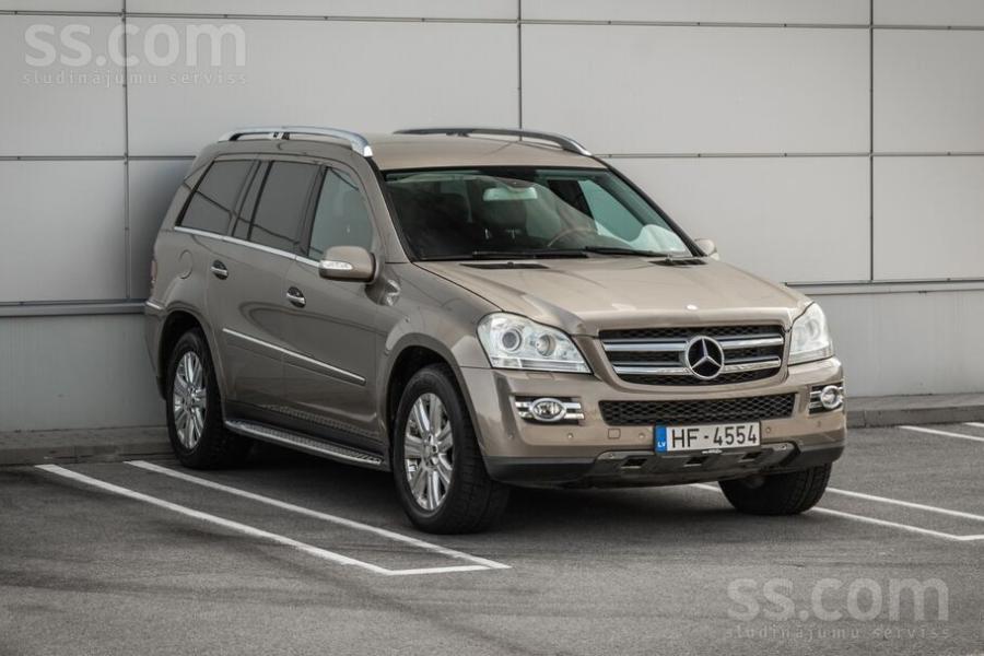 Brown Mercedes-Benz GL 320 2008 in Riga, with an engine capacity of 3.00 L and mileage of 327 thousand km for 5990 €, photo 4 on AUTOMOTO.COM.LV