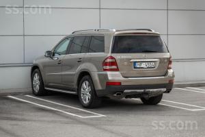 Brown Mercedes-Benz GL 320 2008 in Riga, with an engine capacity of 3.00 L and mileage of 327 thousand km for 5990 €, photo 7 on AUTOMOTO.COM.LV