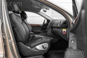 Brown Mercedes-Benz GL 320 2008 in Riga, with an engine capacity of 3.00 L and mileage of 327 thousand km for 5990 €, photo 14 on AUTOMOTO.COM.LV